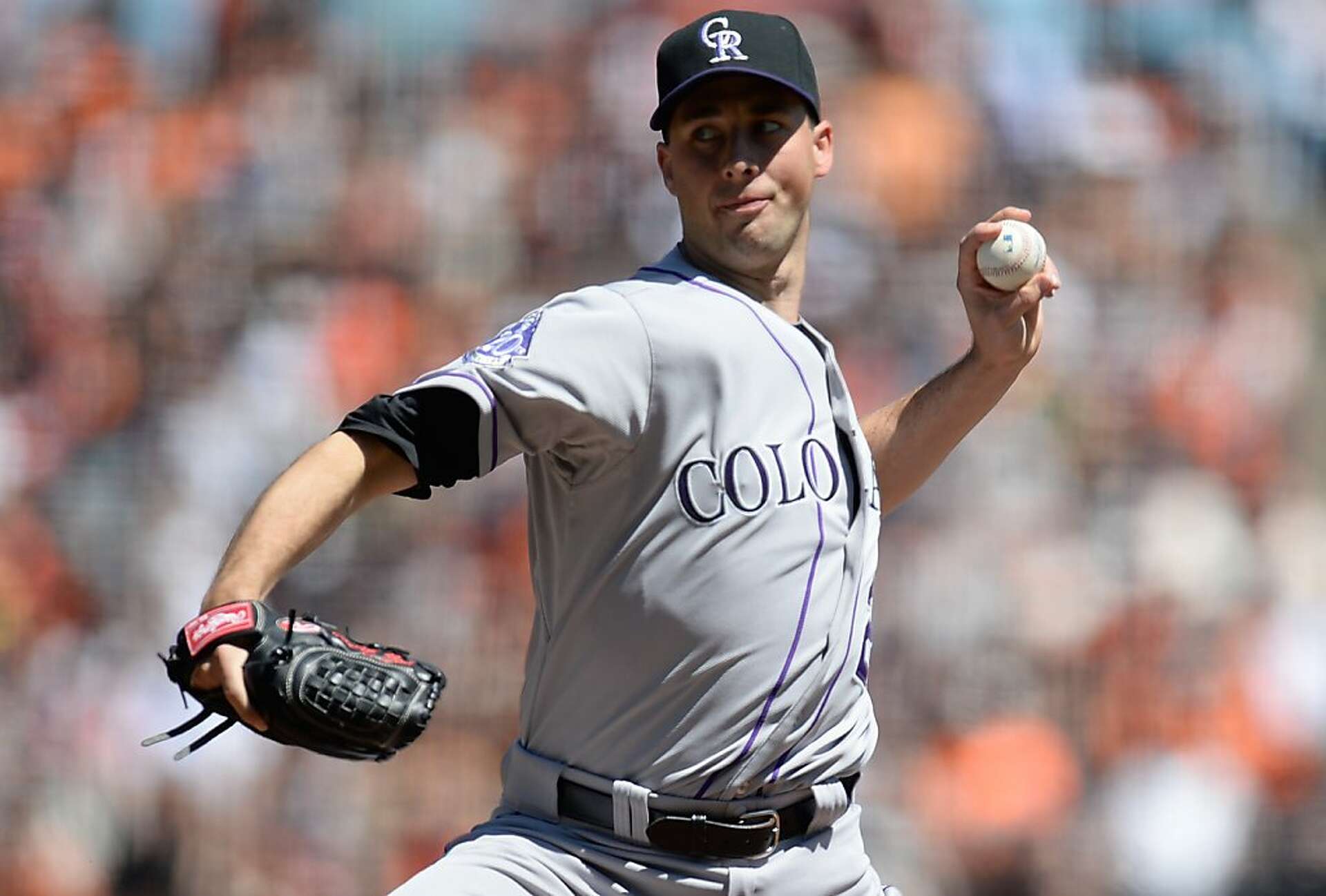 Giants beat Rockies 10-0 to finish sweep