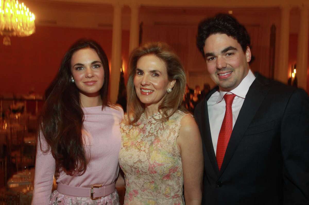 Brookwood gala takes on country charm