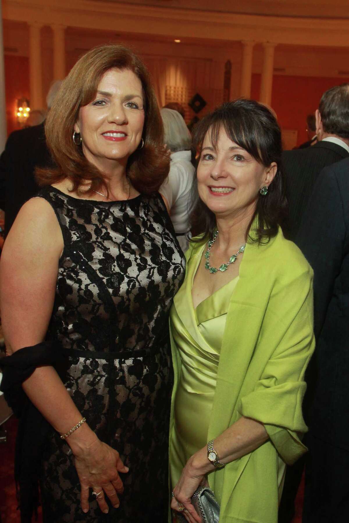 Brookwood gala takes on country charm