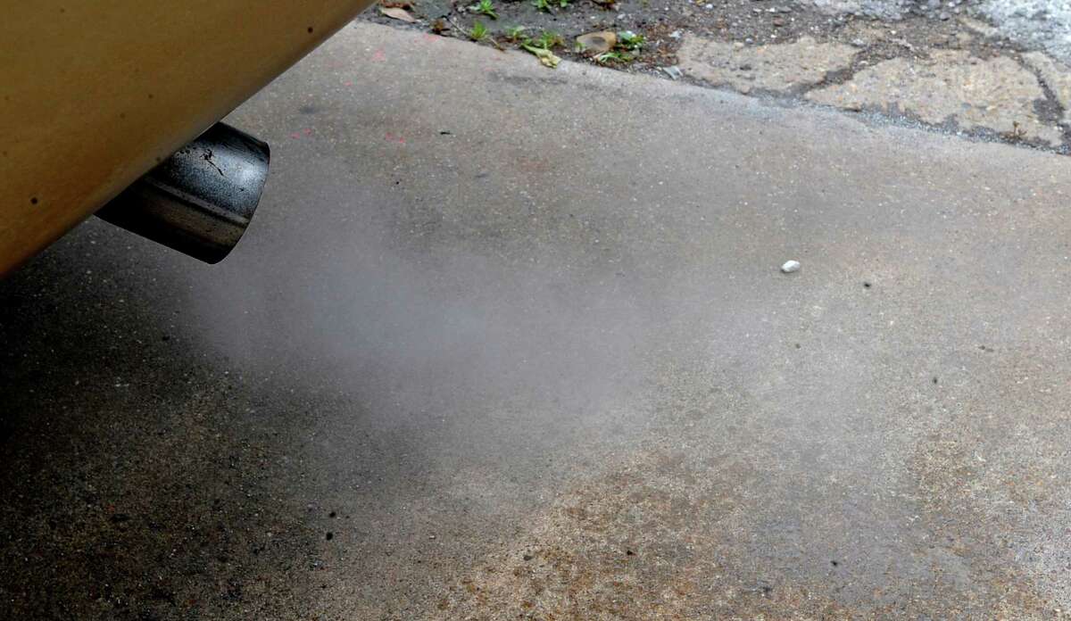 How to report cars that are smoke belchers