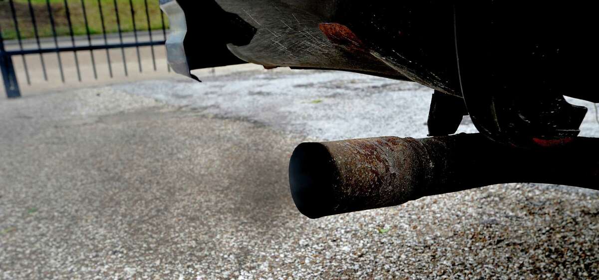 How to report cars that are smoke belchers