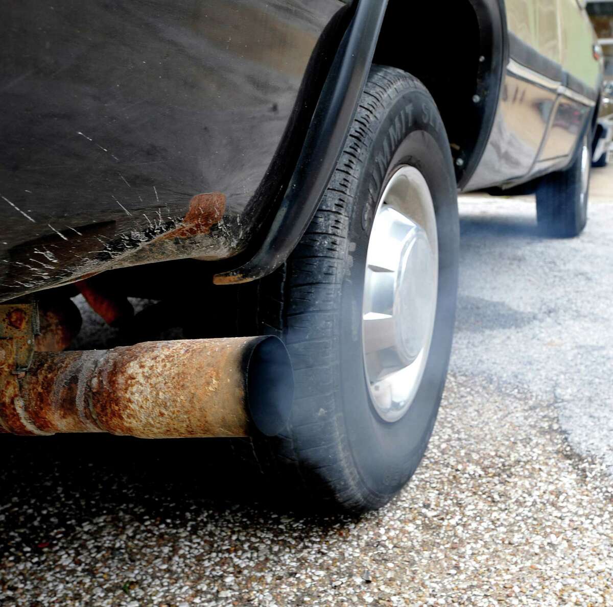 How to report cars that are smoke belchers