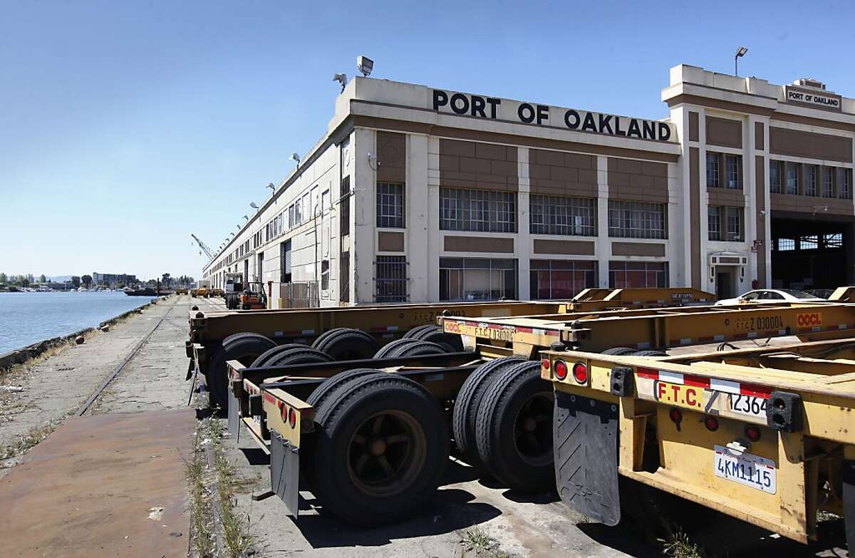 Brown unveils Oakland waterfront deal