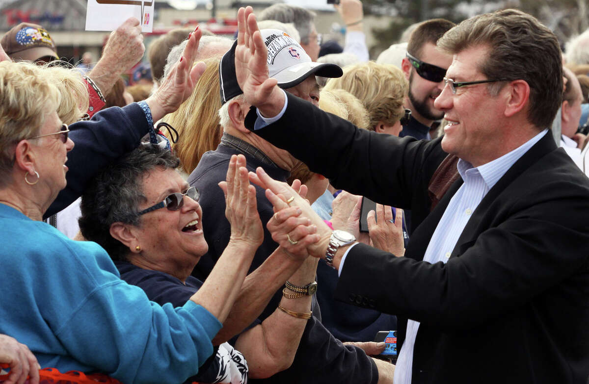 UConn caps national championship with 'Victory Lap'