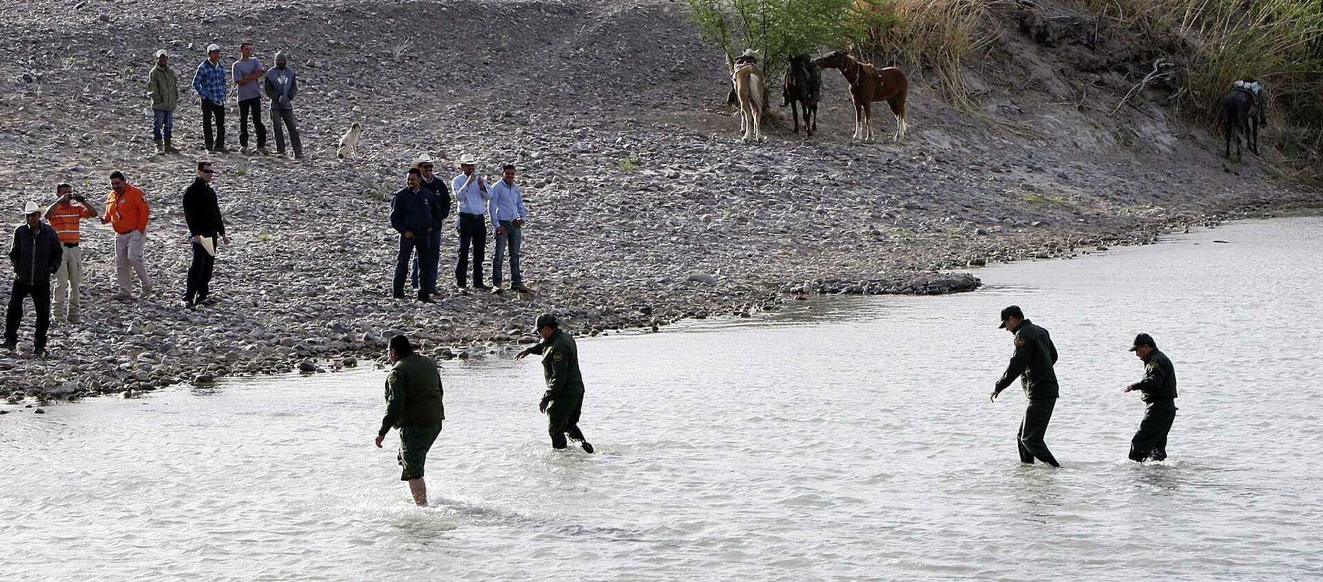 Border-crossing point gets put back on the map