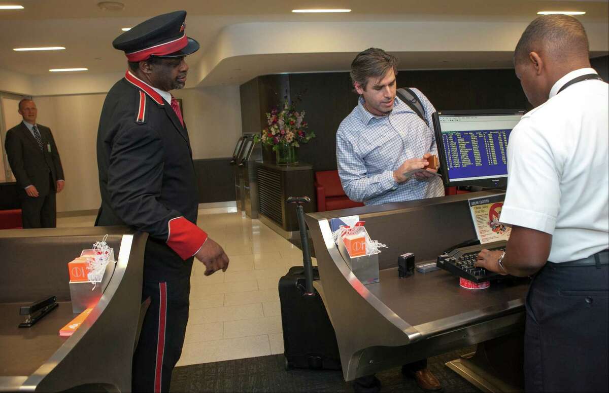 Speed through the airport like a celebrity