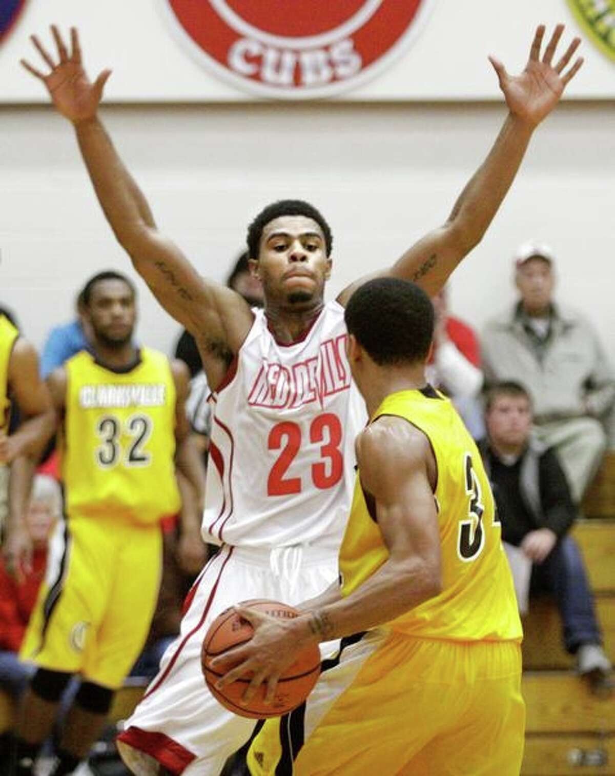 Top basketball prospect commits to Lamar