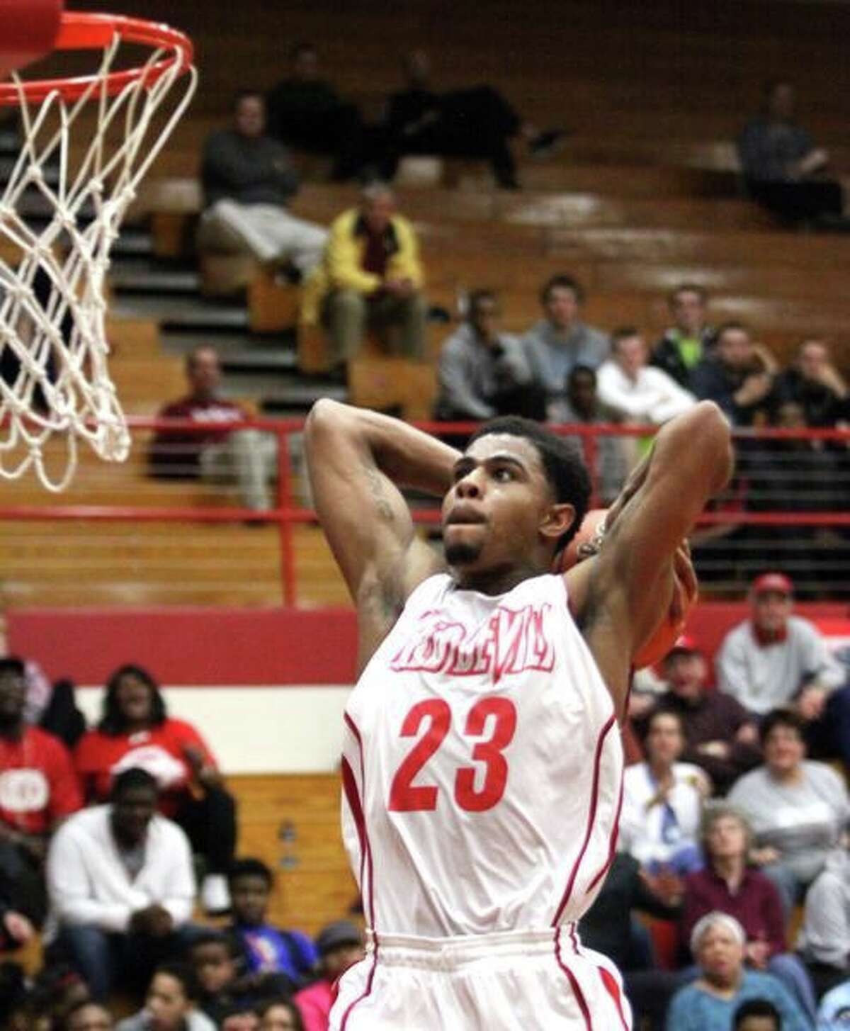 Top basketball prospect commits to Lamar