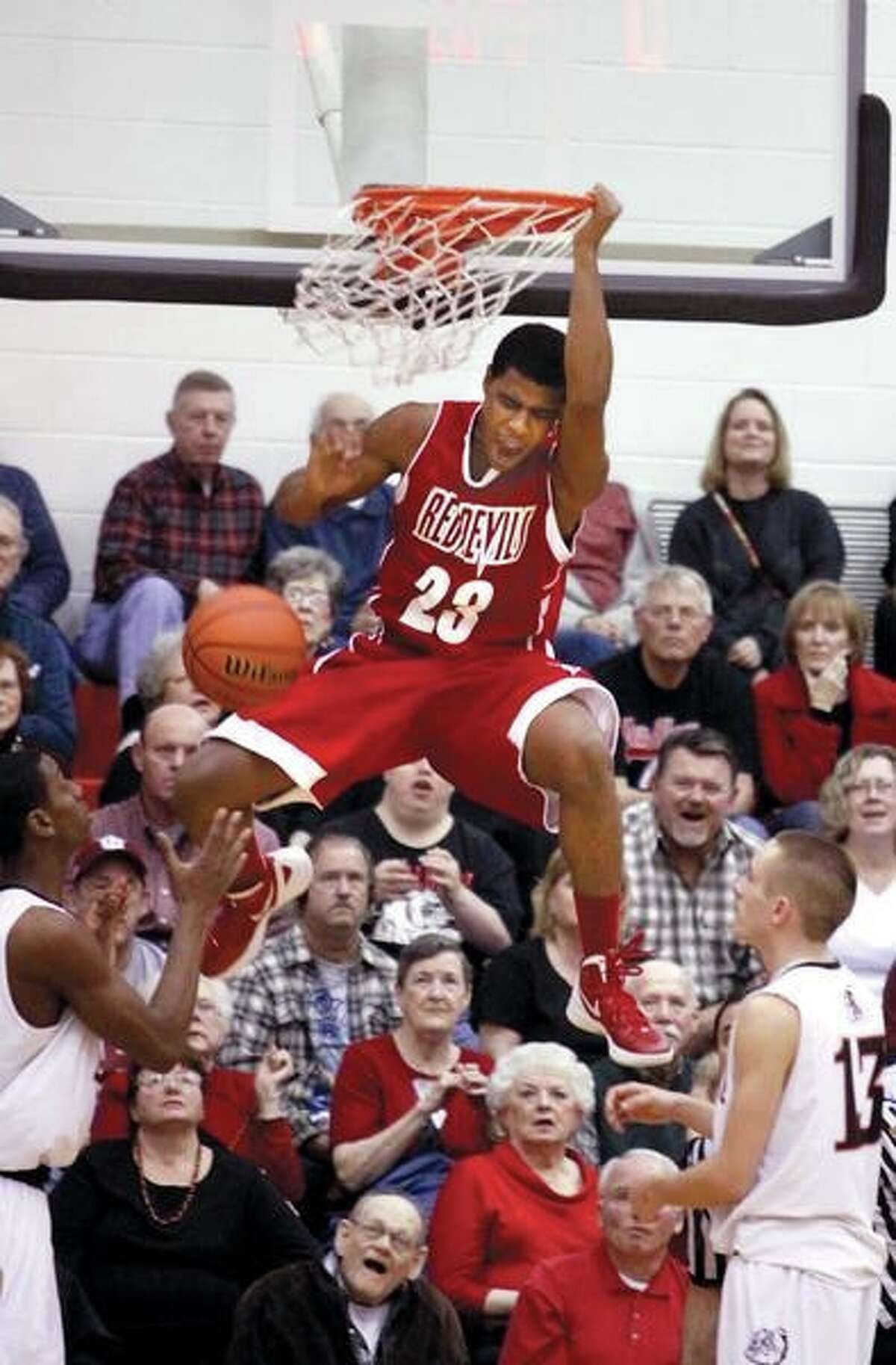 Top basketball prospect commits to Lamar