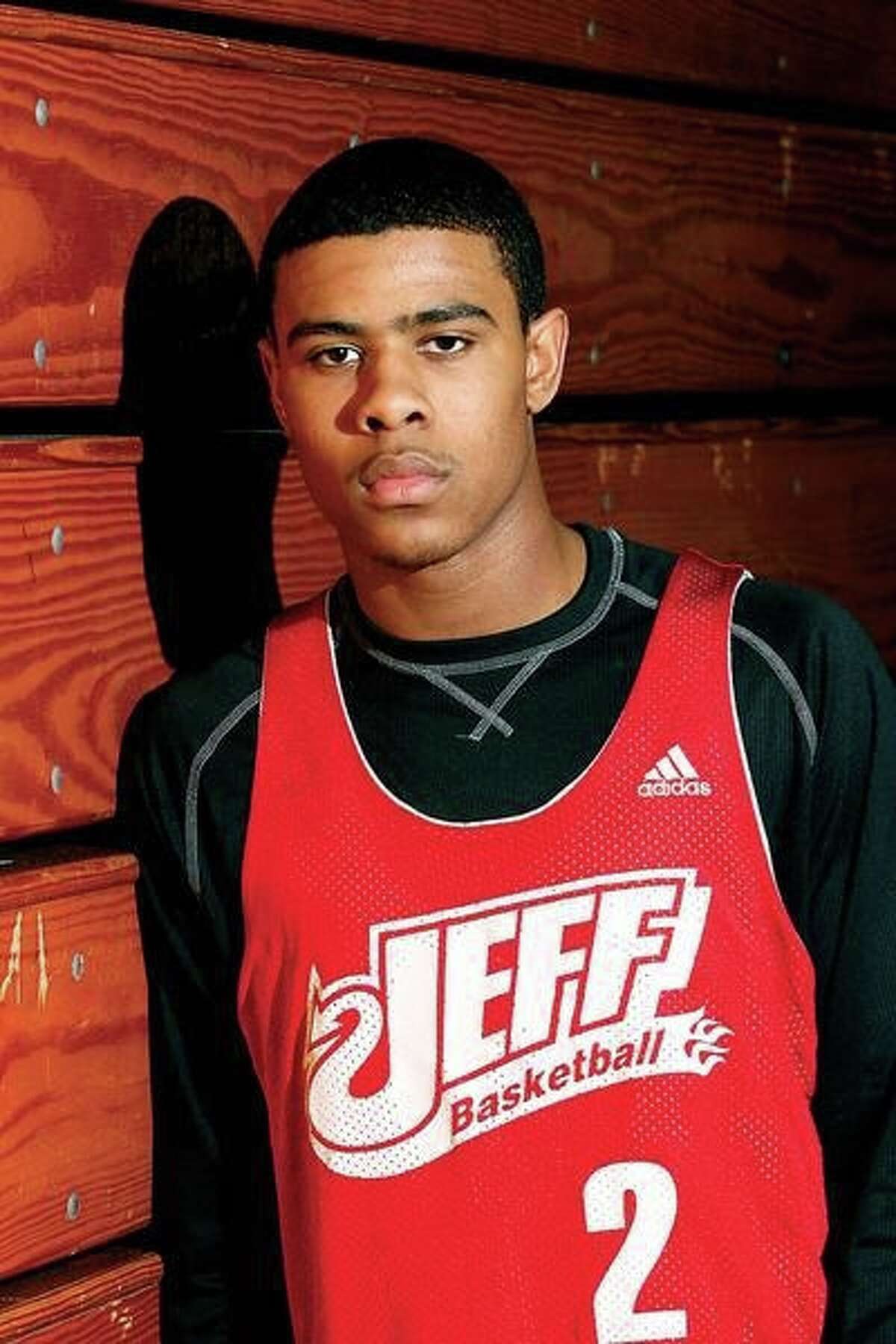 Top basketball prospect commits to Lamar