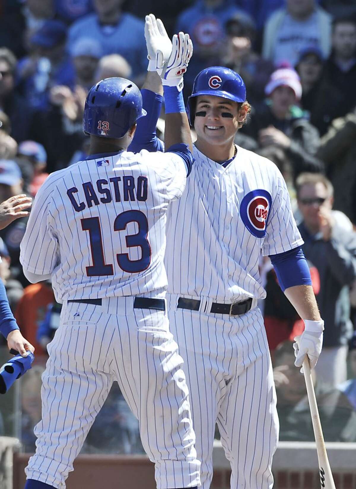 Giants come back to beat Cubs, 10-7