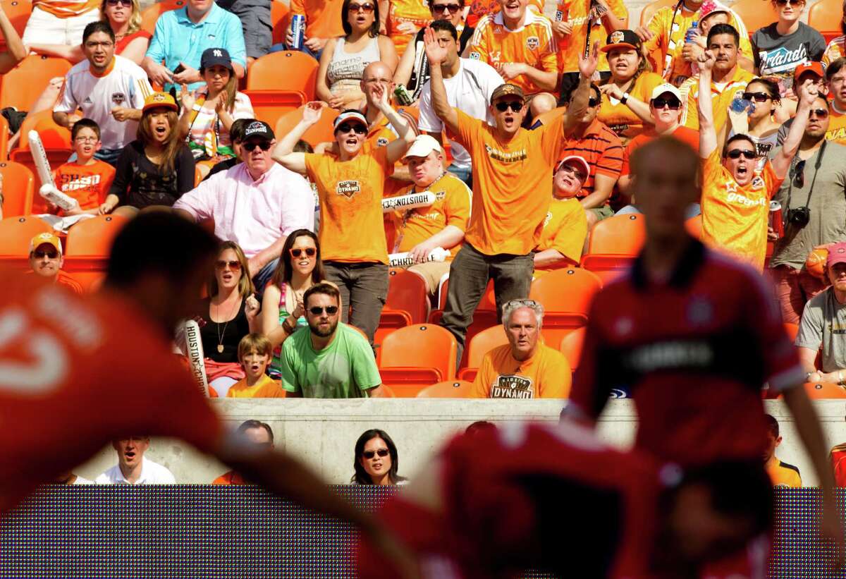 Dynamo keep streak alive with win over Fire