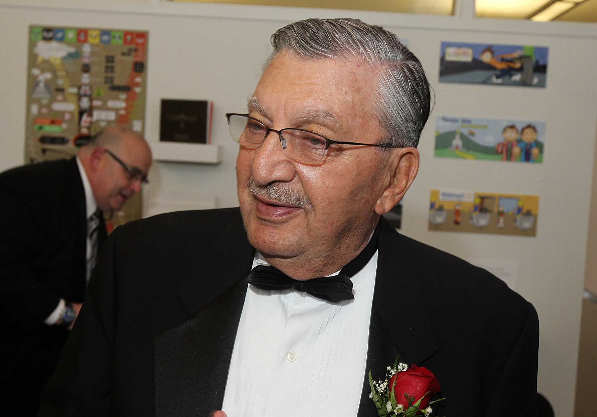 Tributes continue for Morris Massry, who died this week