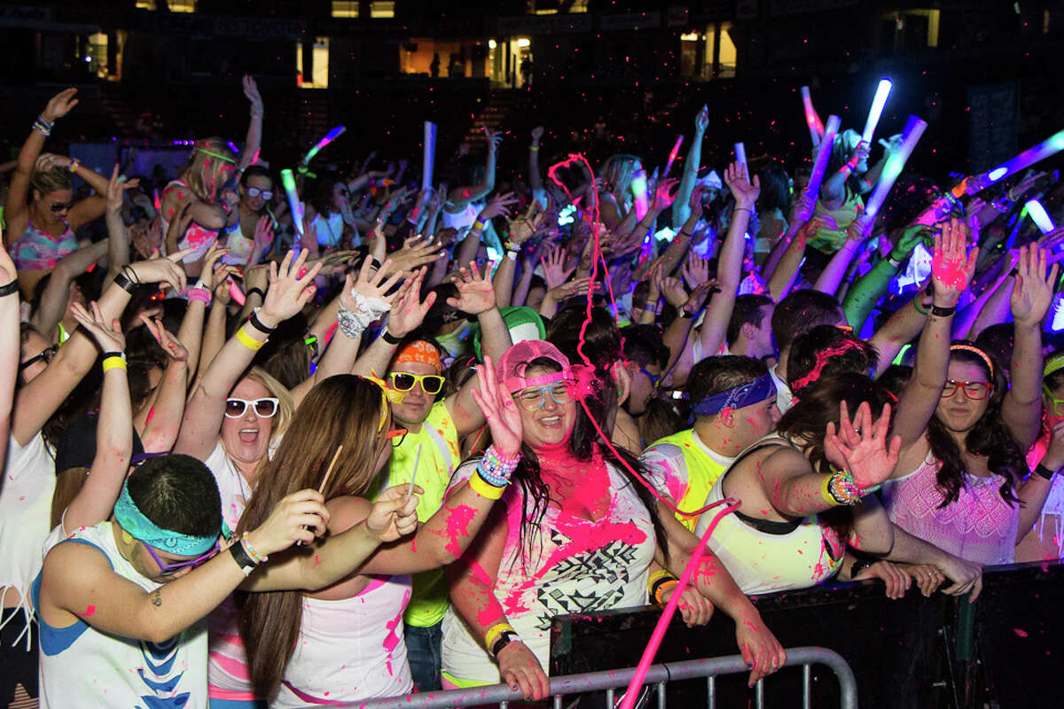 SEEN: Life in Color paint party