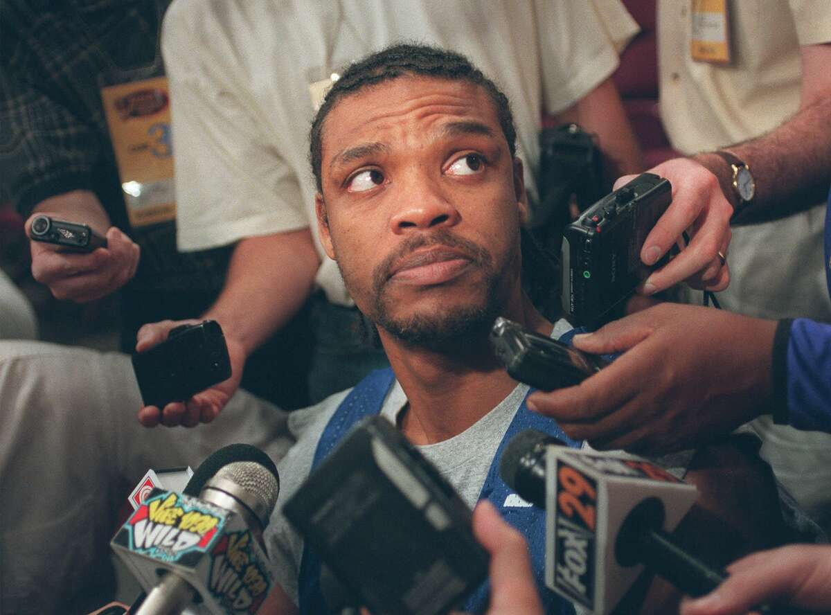 Former NBA player Delonte West says he was helping homeless man, not ...