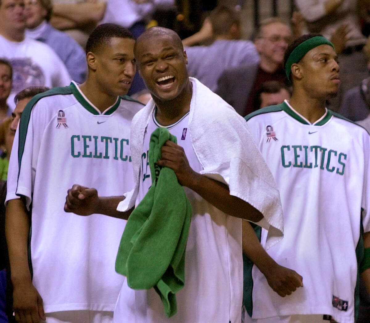 Former NBA player Delonte West says he was helping homeless man, not ...