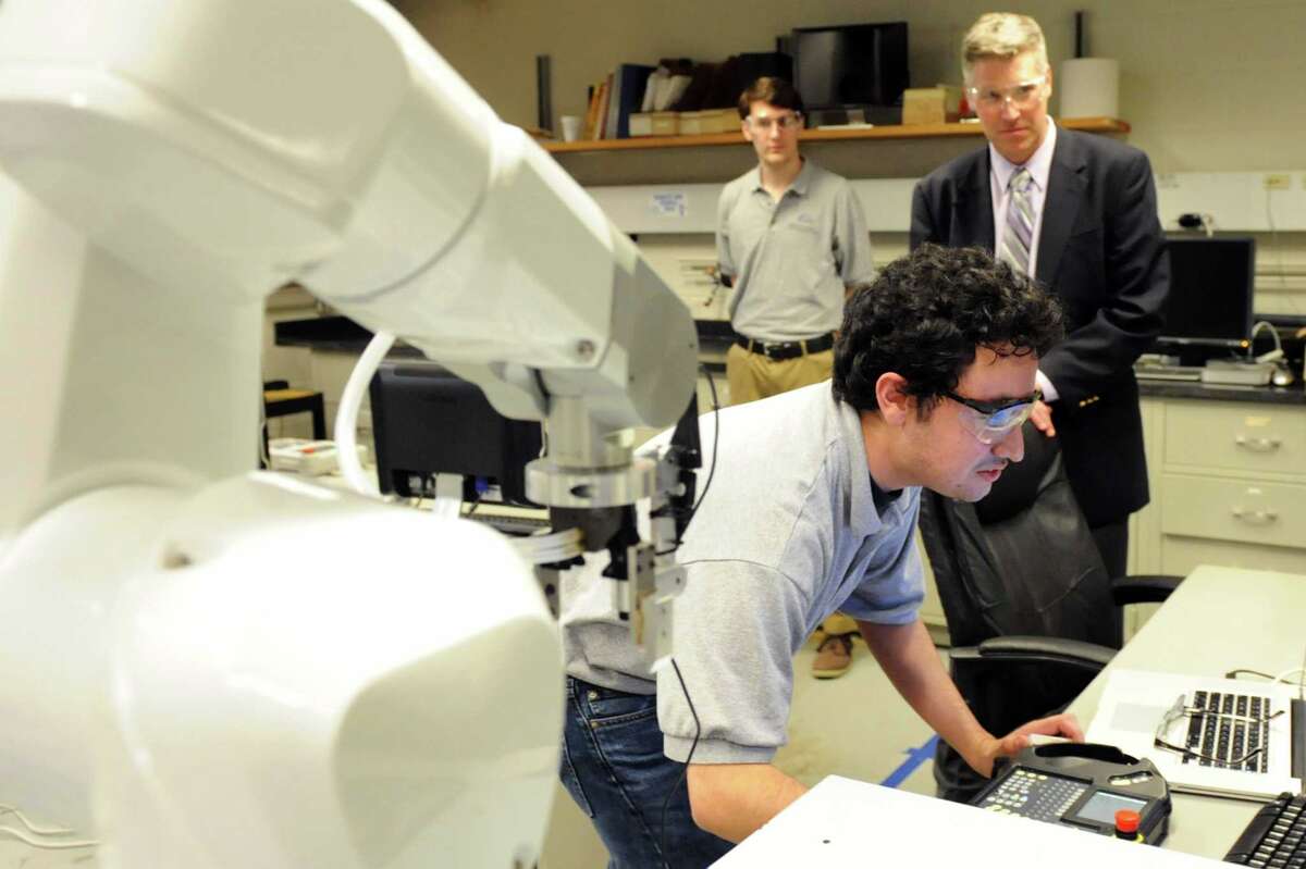 Robots eye manufacturing's future