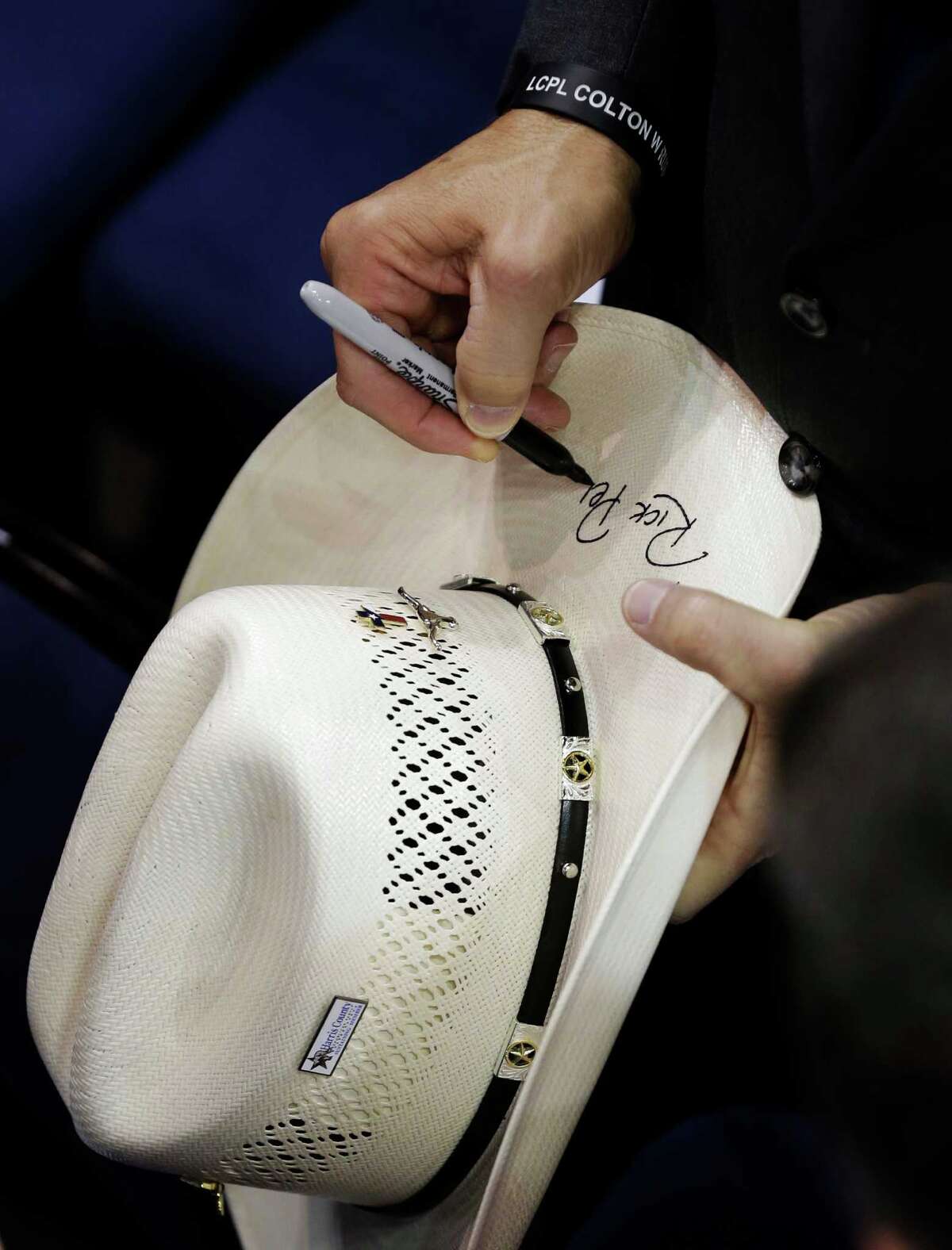 Perry testimony not required in veto case