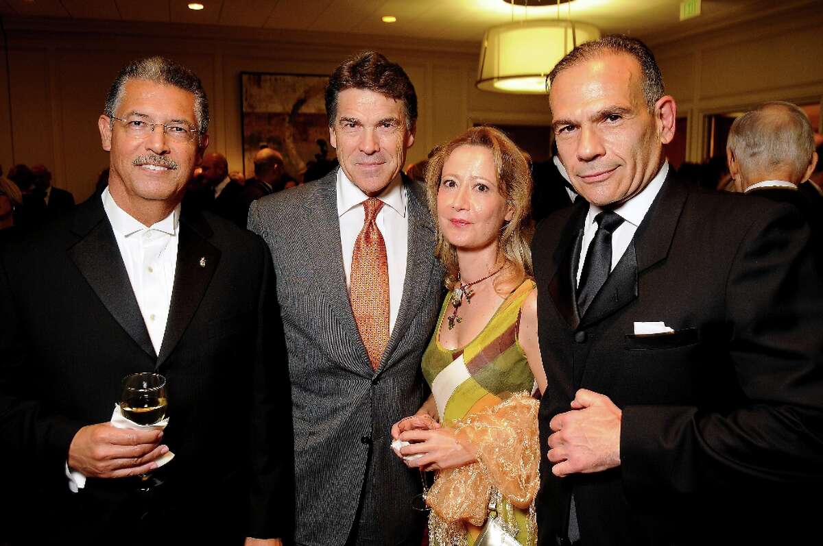 Perry testimony not required in veto case