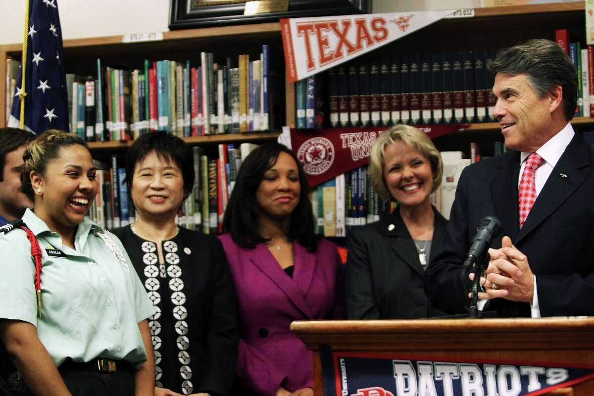 Perry testimony not required in veto case