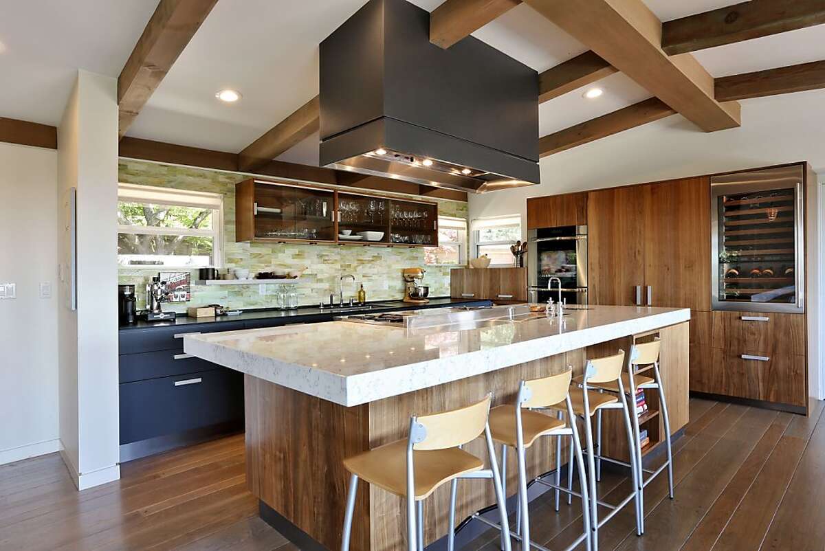 Former Oakland hunting lodge remodeled into luxurious home