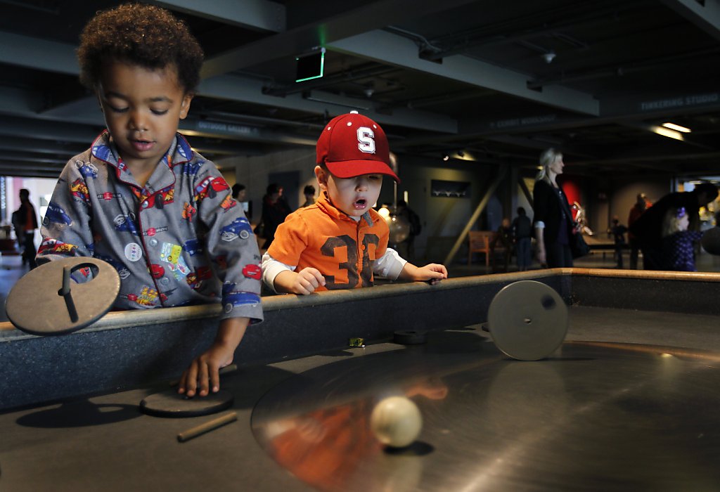 New Exploratorium building opens