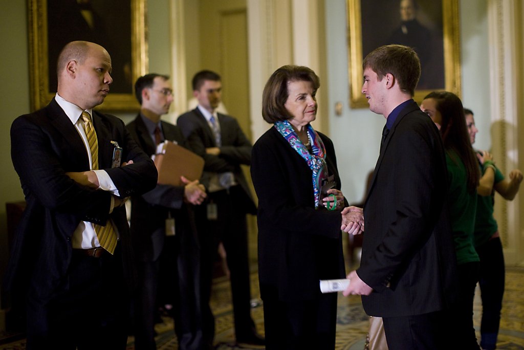 Feinstein assault-weapons ban defeated