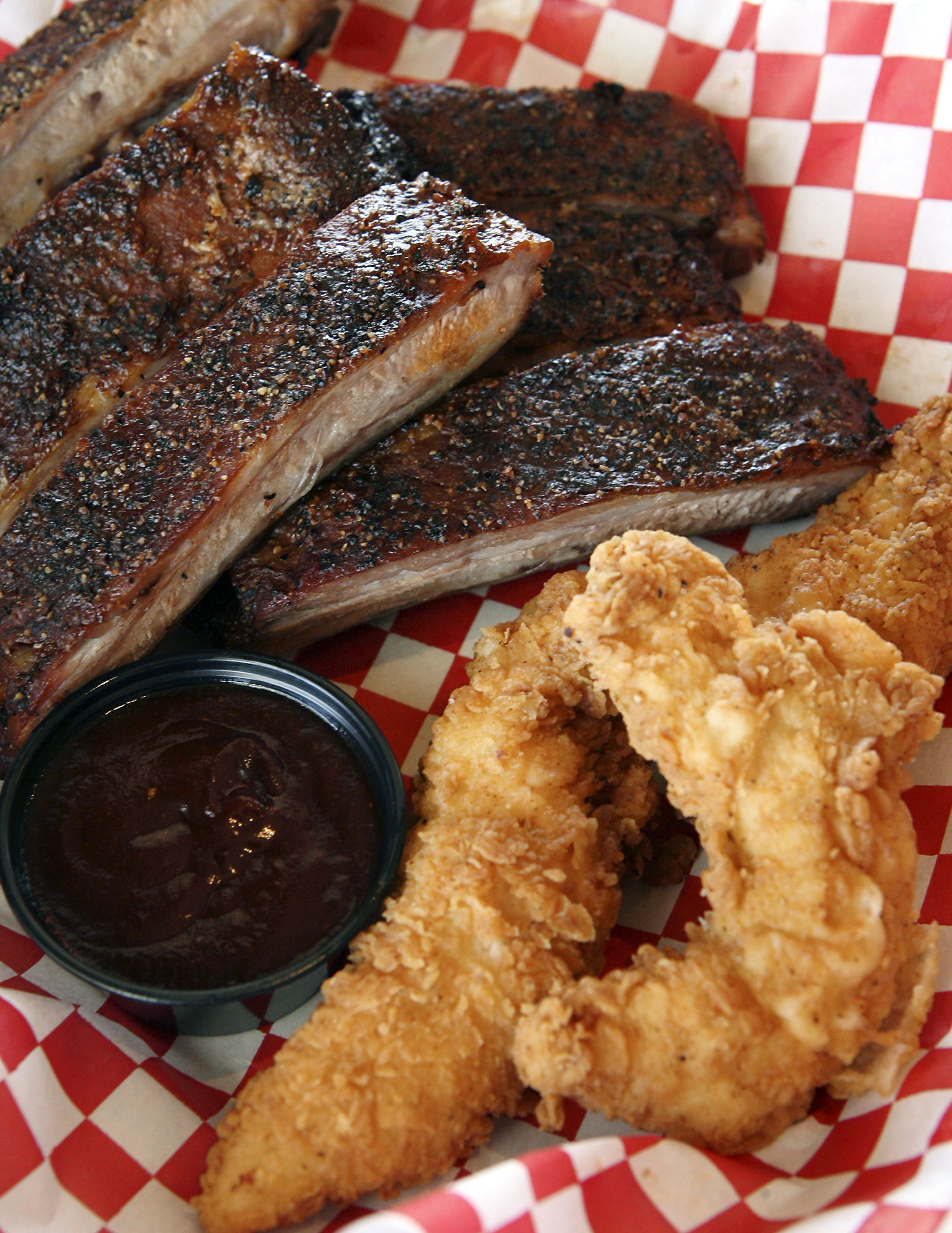 Dining on a Budget | Finley's Chick-N-Rib