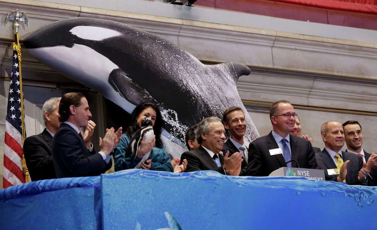SeaWorld makes a splash on the NYSE