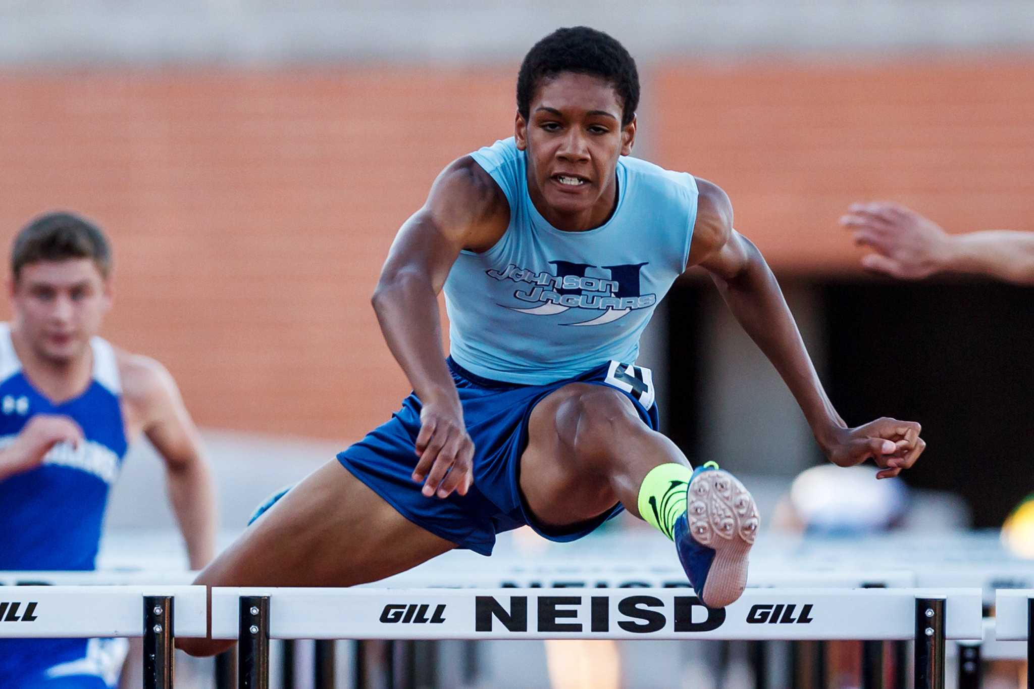 Johnson clears obstacles en route to regional meet