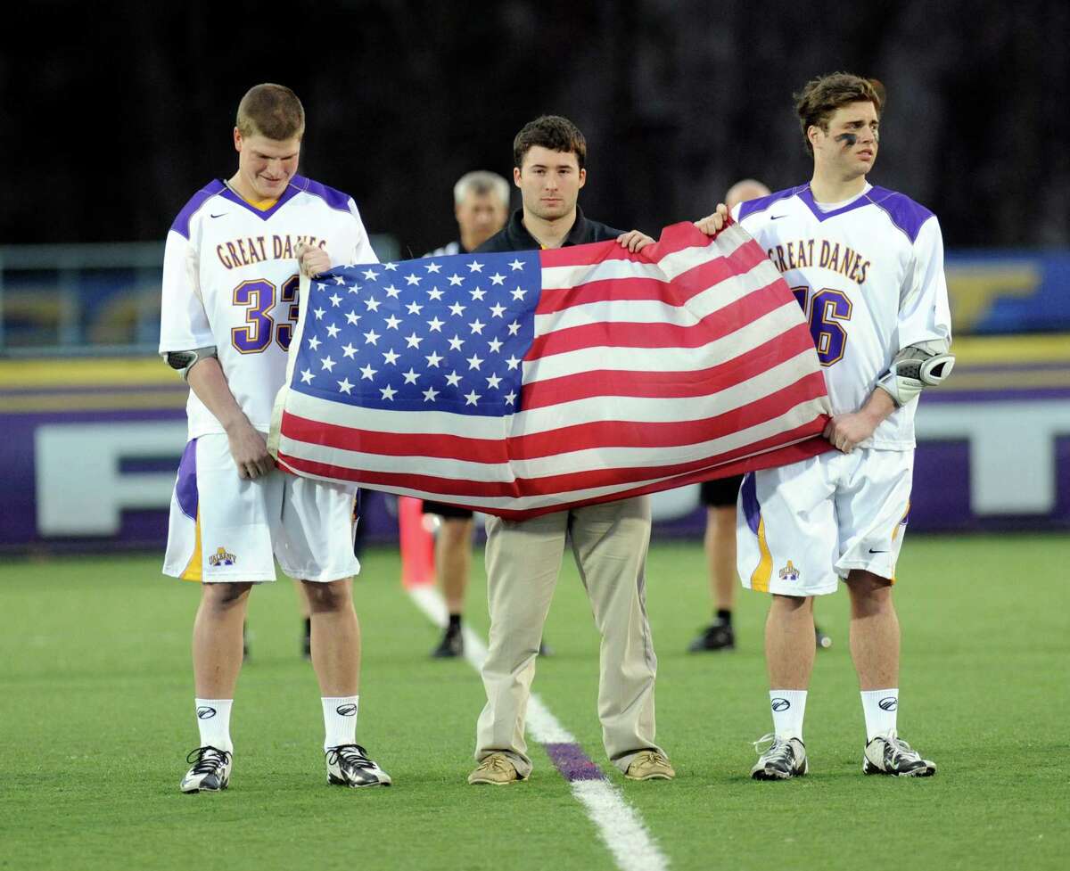 Thompsons lift UAlbany