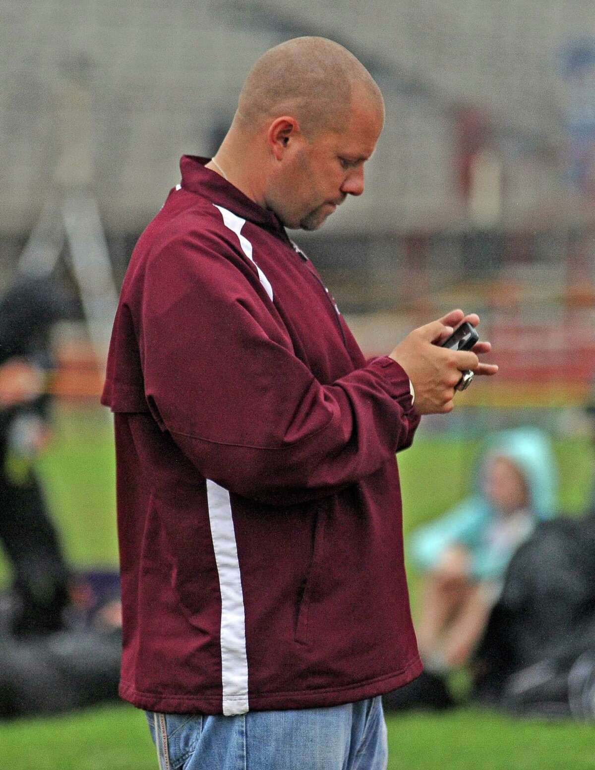 Central coach wants college atmosphere