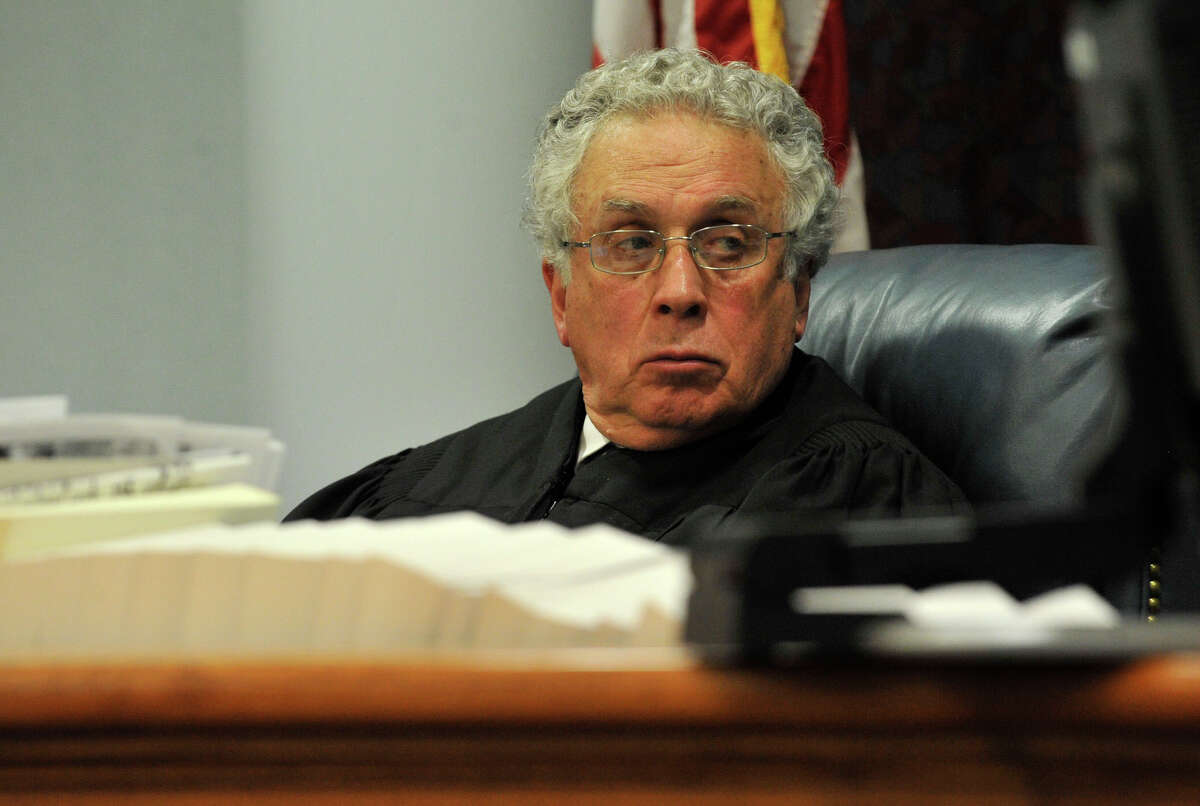Attorney: Sherman asked Skakel to sign autographs
