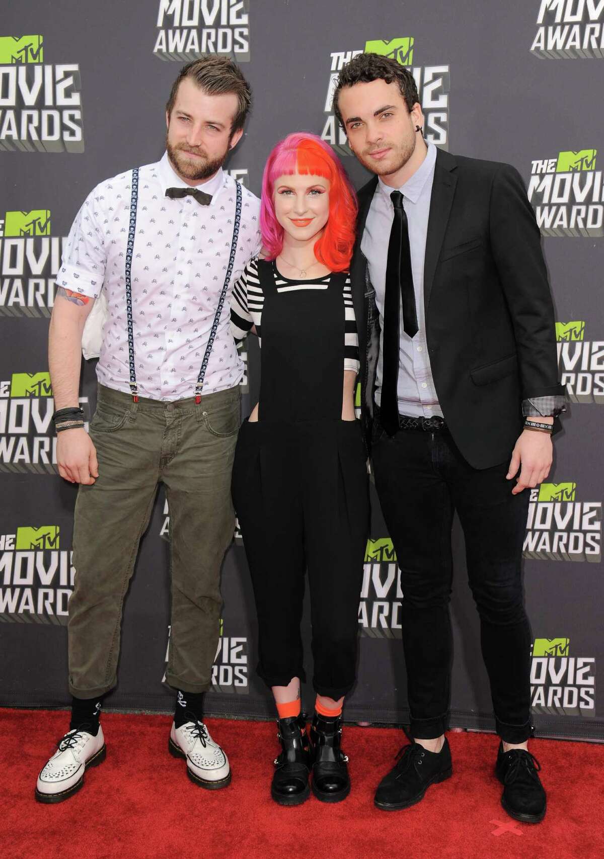 Fall Out Boy, Paramore to play SPAC