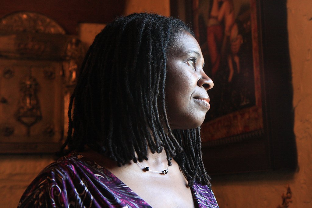 Ruthie Foster performs in Bay Area