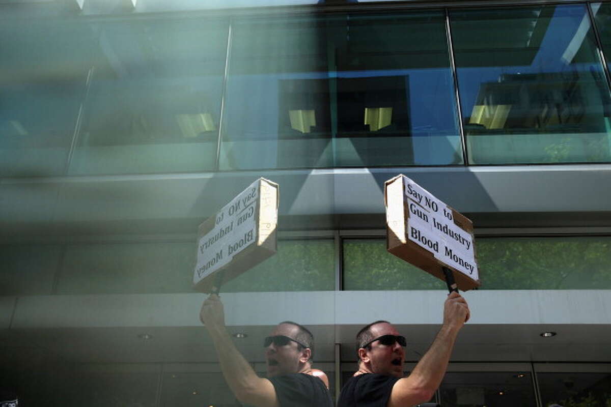 Protesters target NRA lobbyists