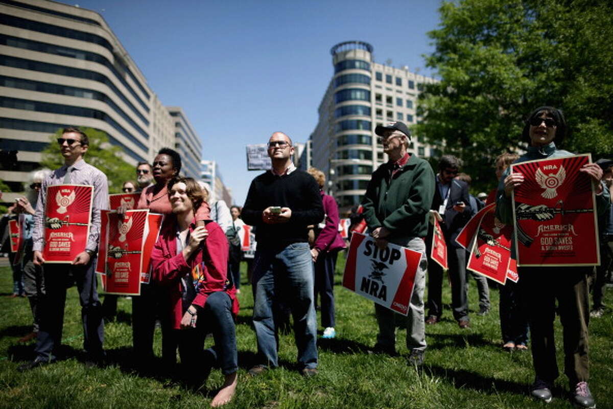 Protesters target NRA lobbyists