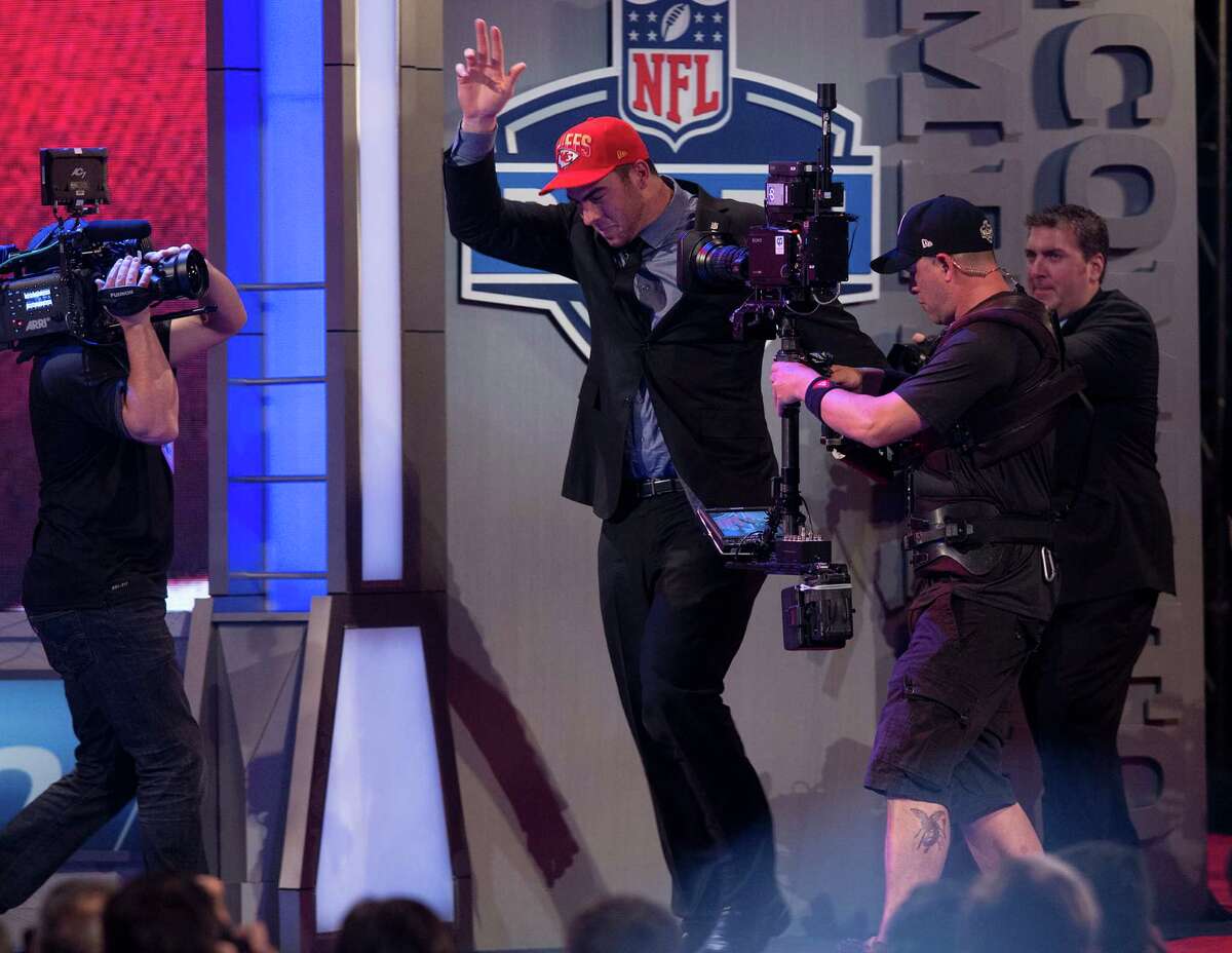 Fisher goes No. 1 to Chiefs in NFL Draft; Texans select Clemson WR Hopkins