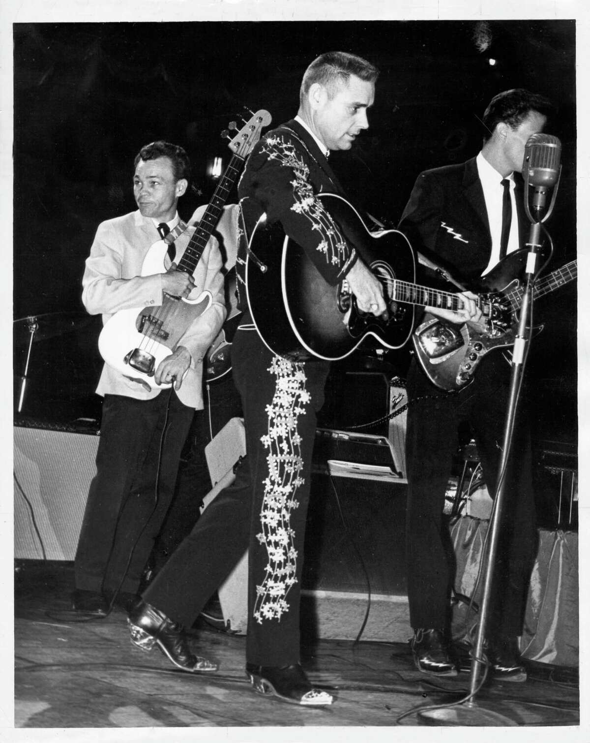 Country legend George Jones dies at 81