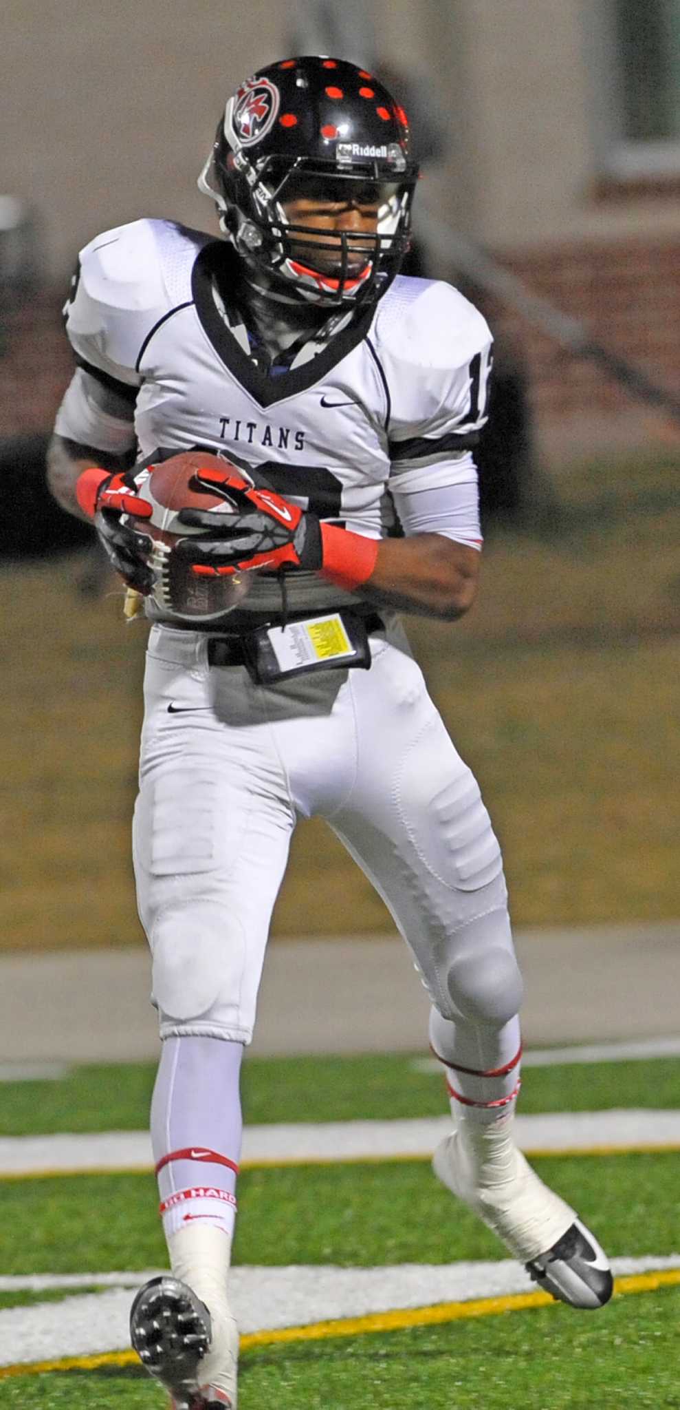 HS football teams begin spring practice