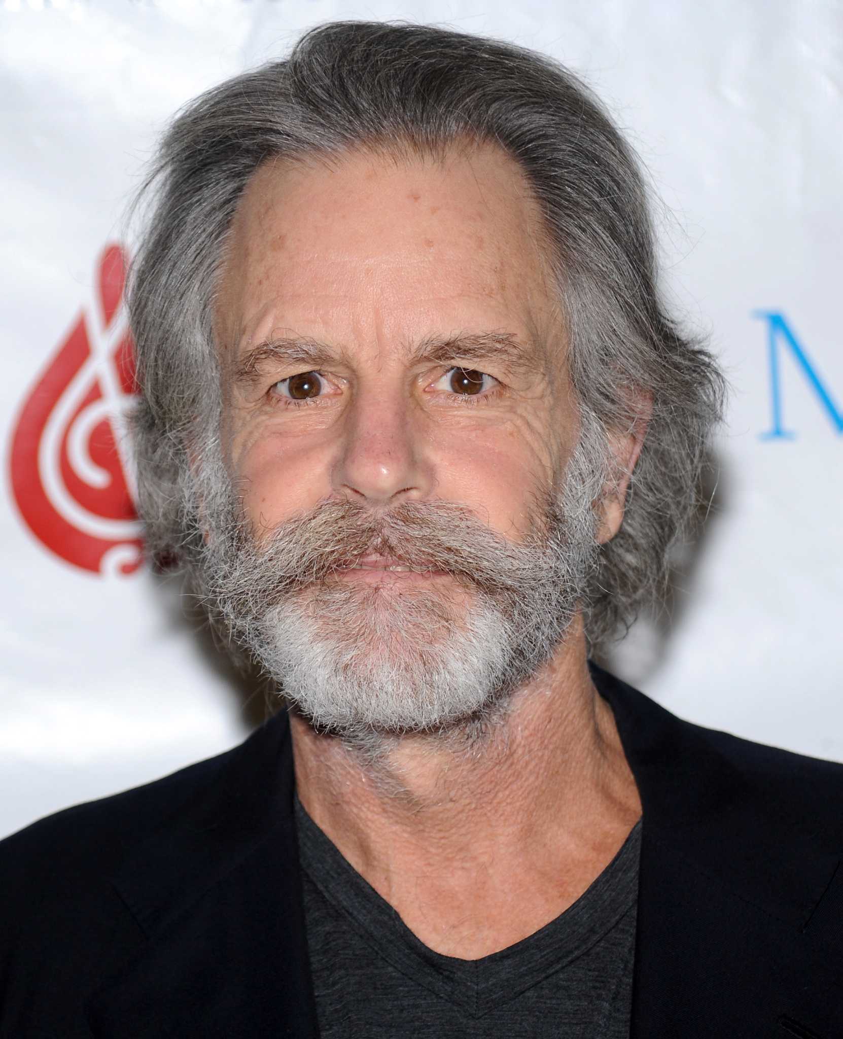 Weir falls down onstage at NY show