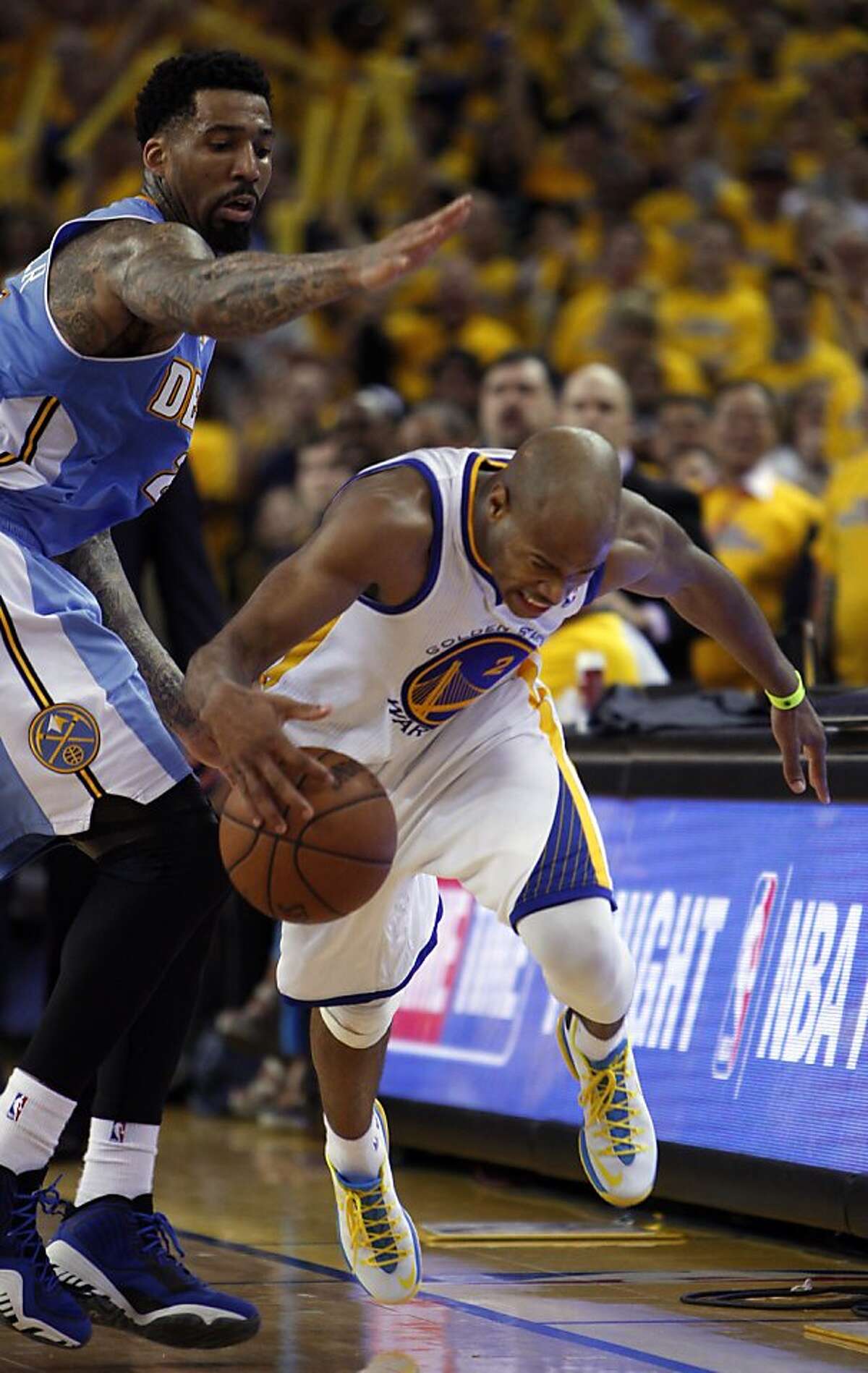 Curry, Bogut lead Warriors over Nuggets