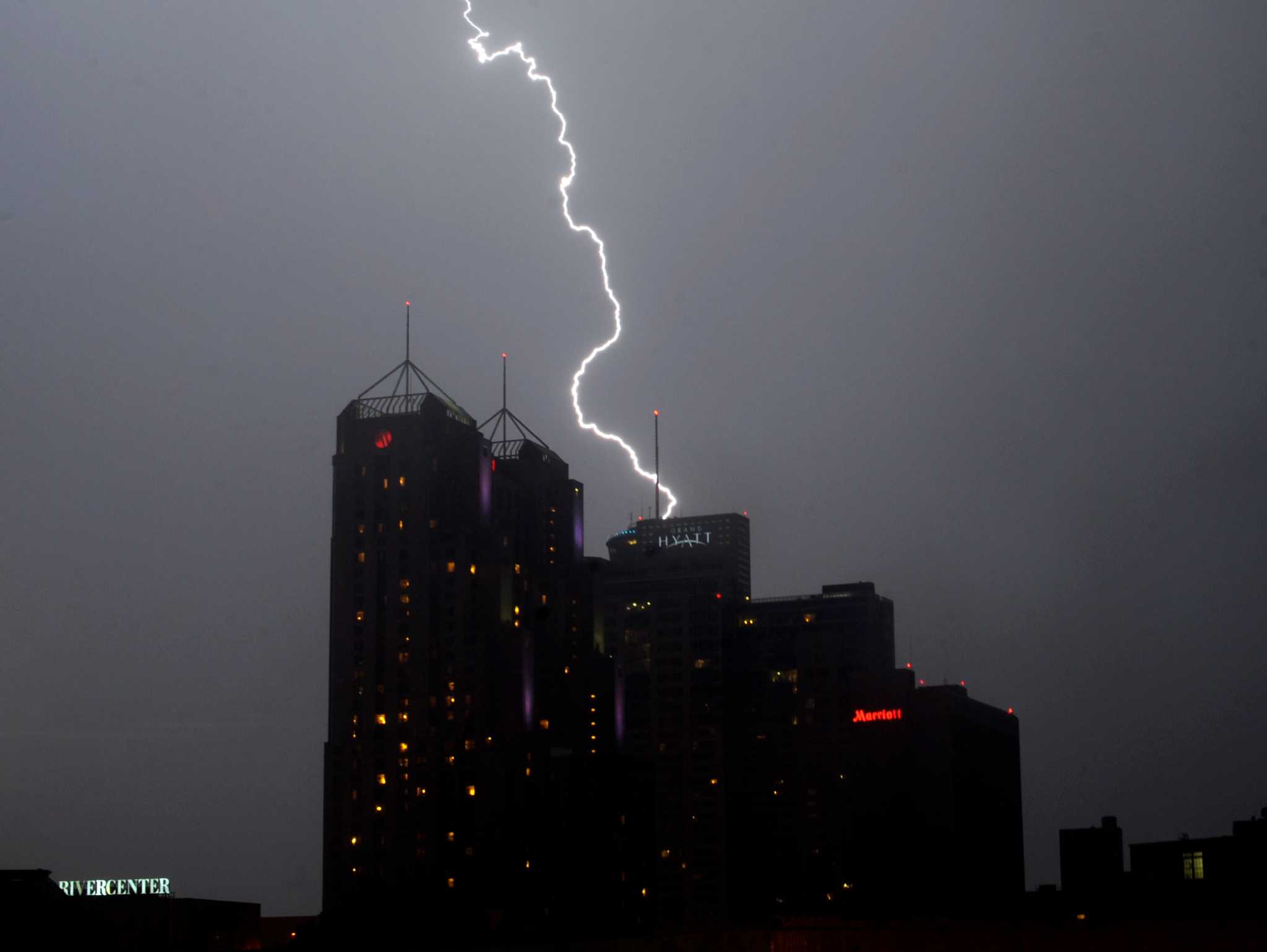 San Antonio to get higher-end severe thunderstorm warnings