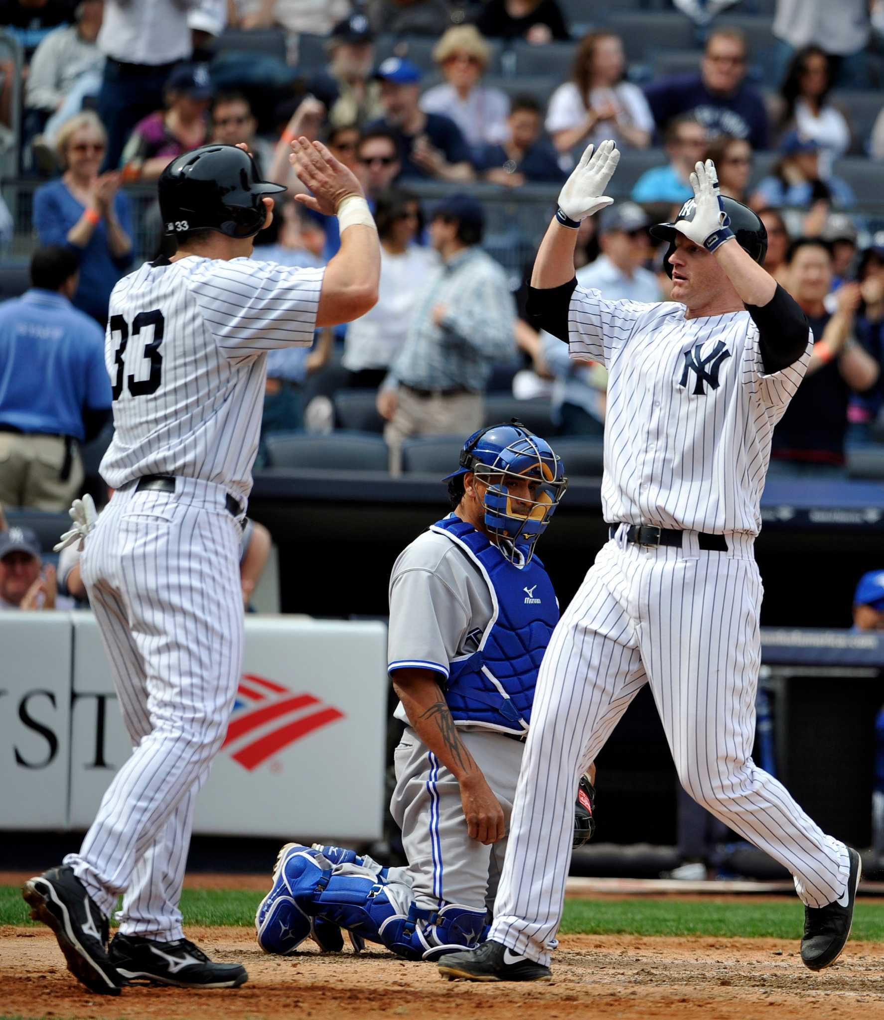 Rally gives Yankees four-game sweep of Jays