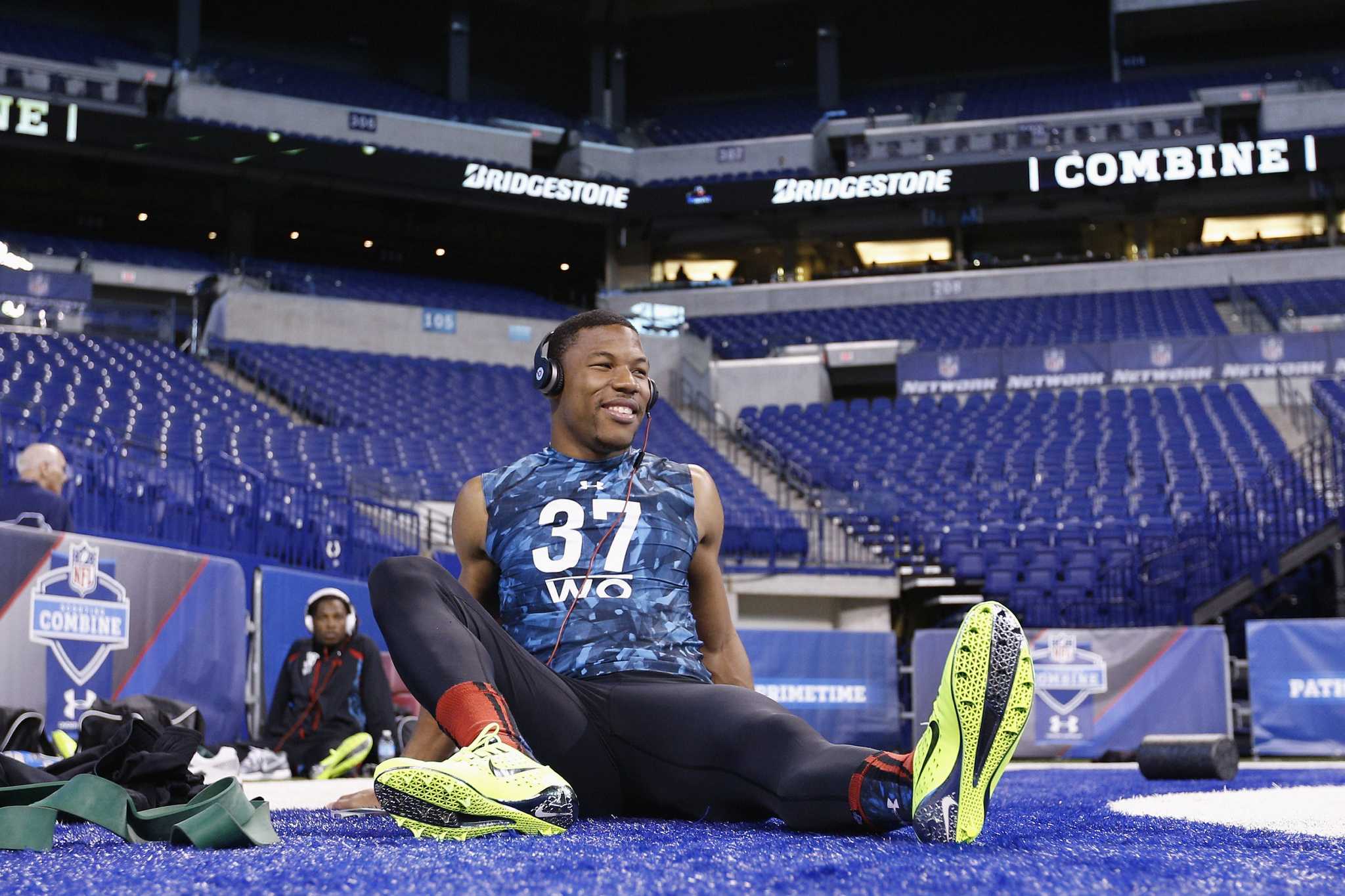 Williams looks the part for Dallas