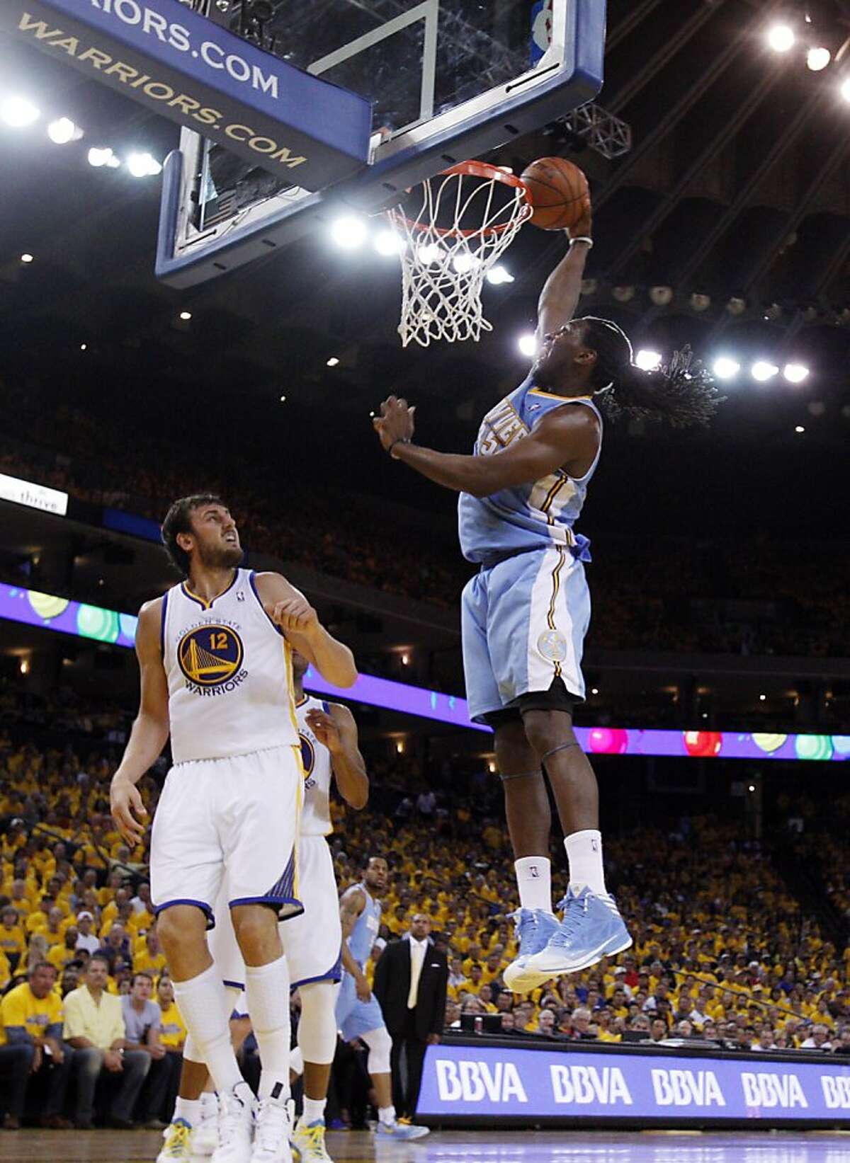 Warriors win Game 4 115-101, go up 3-1