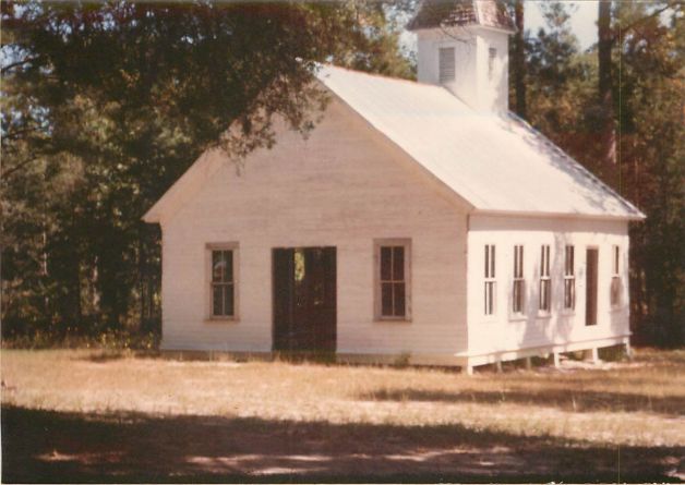 Former students celebrate school building's 100th anniversary