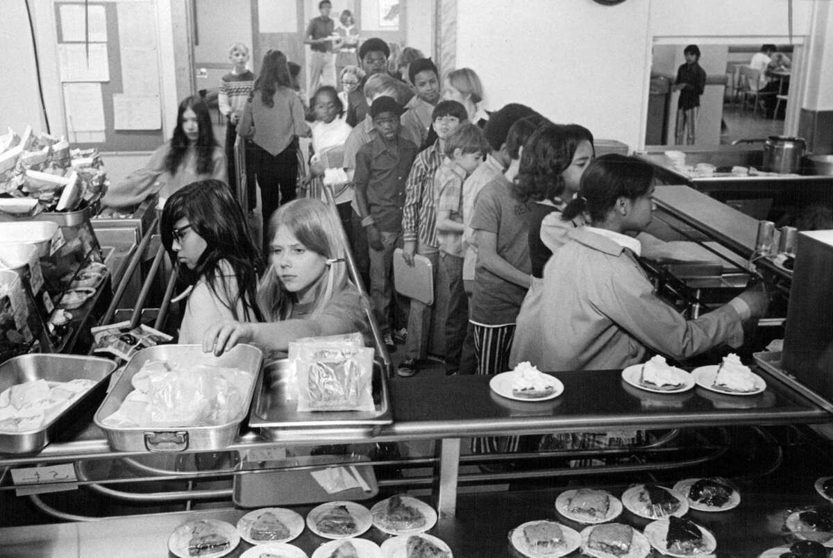 How much did a Houston school lunch cost 40 years ago?
