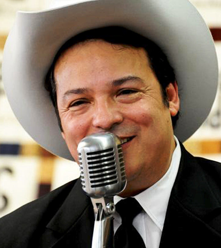 Just Country: Mata swinging for world record