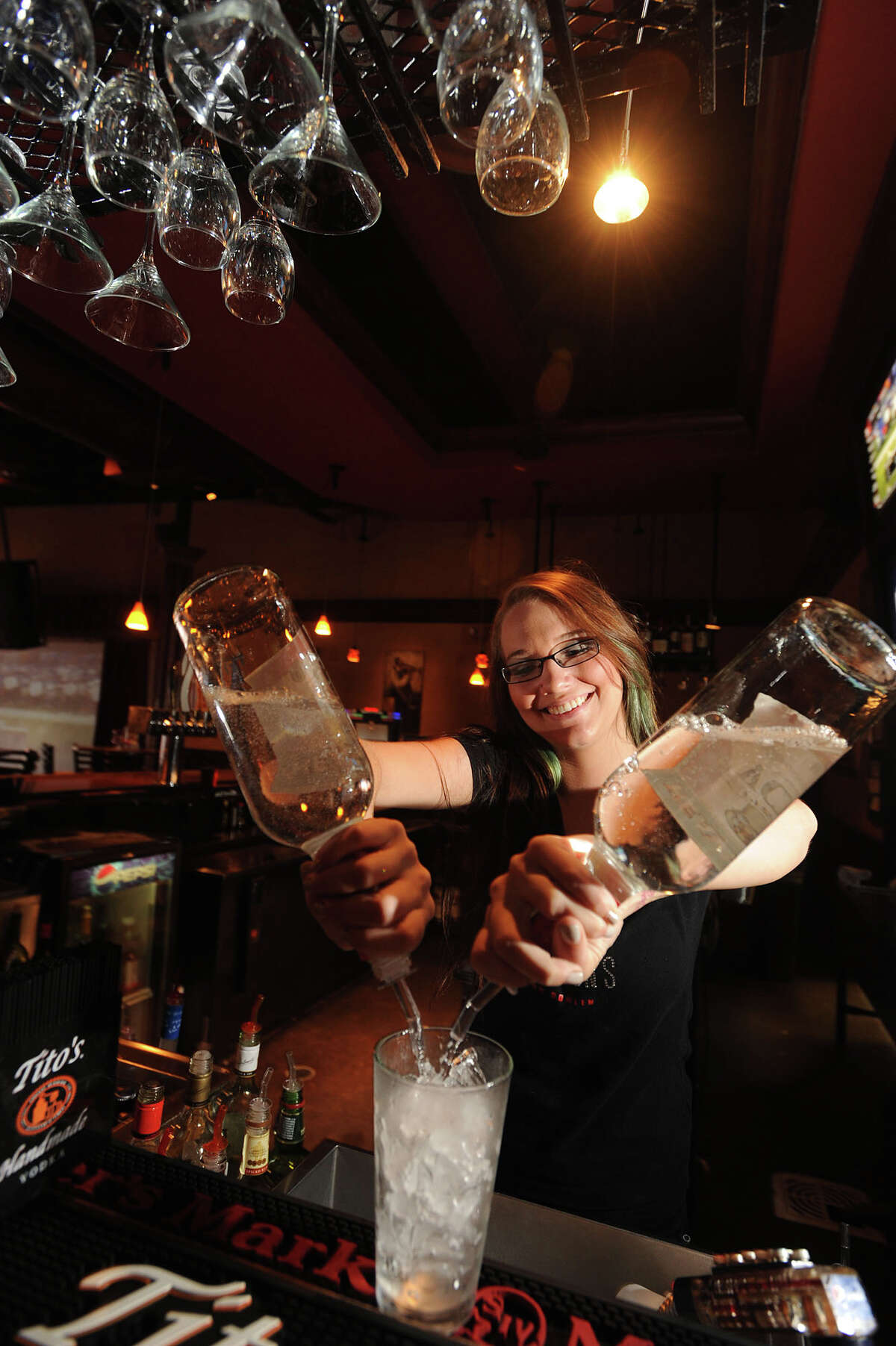 Mixologists for your cinco de Mayo celebration drinks